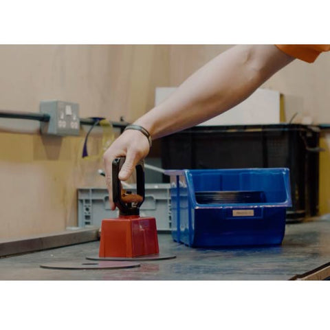 Eclipse Hand-Held Magnetic Lifter - Heavy Duty | Lifting365